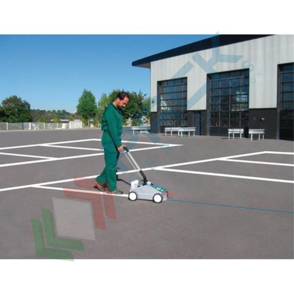 Macchinetta traccialinee